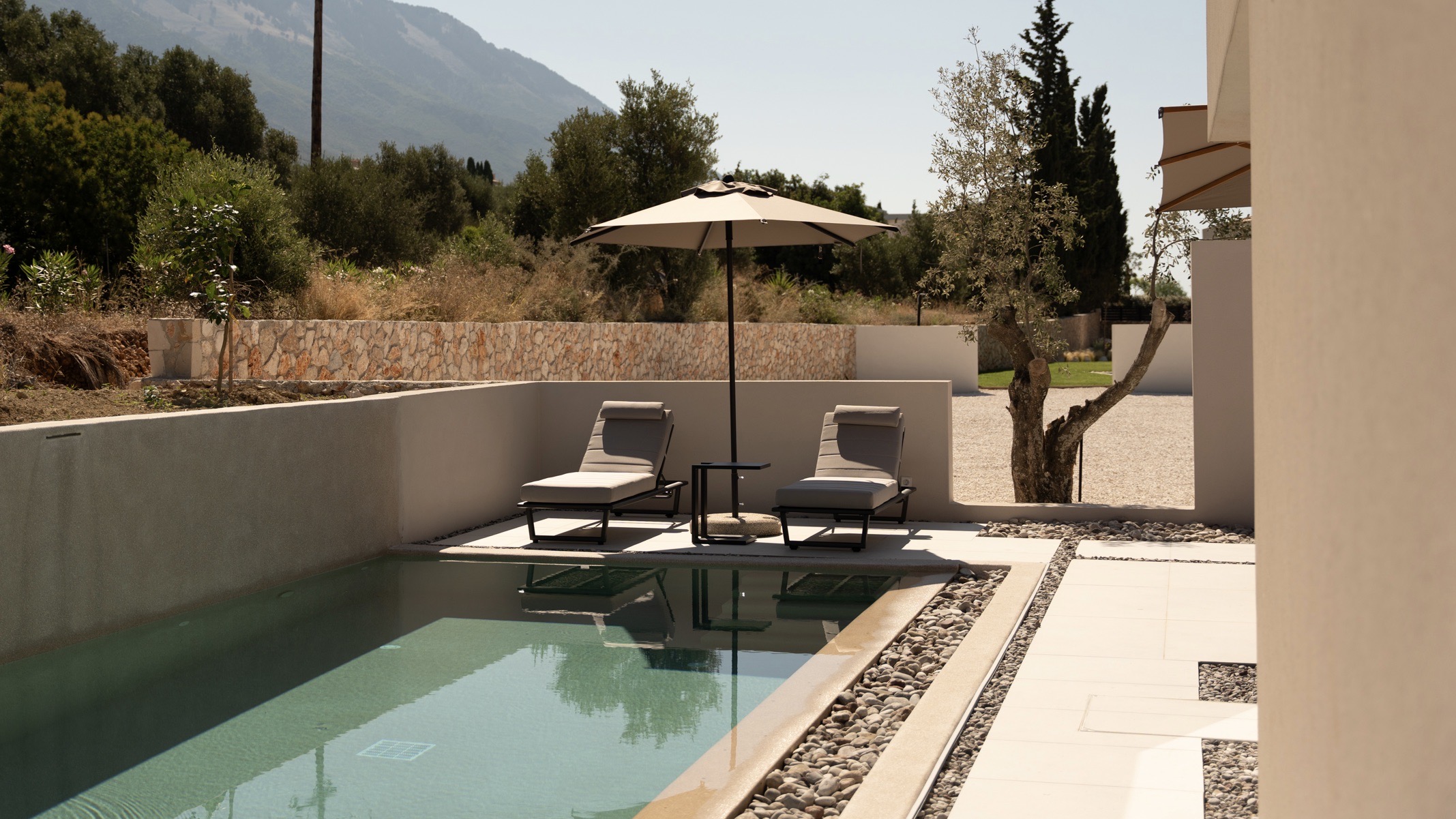 Επικοινωνήστε μαζί μας - Black Mountain Villas - Luxury Villas in Kefalonia